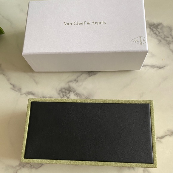 Van Cleef & Arpels | Accessories | Van Cleef Arpels Box | Poshmark